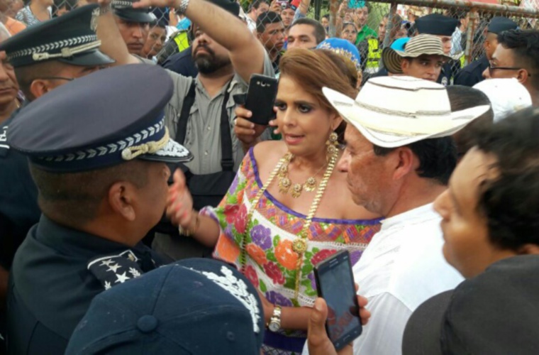 ¡Cónchale vale, en palacio! | Critica