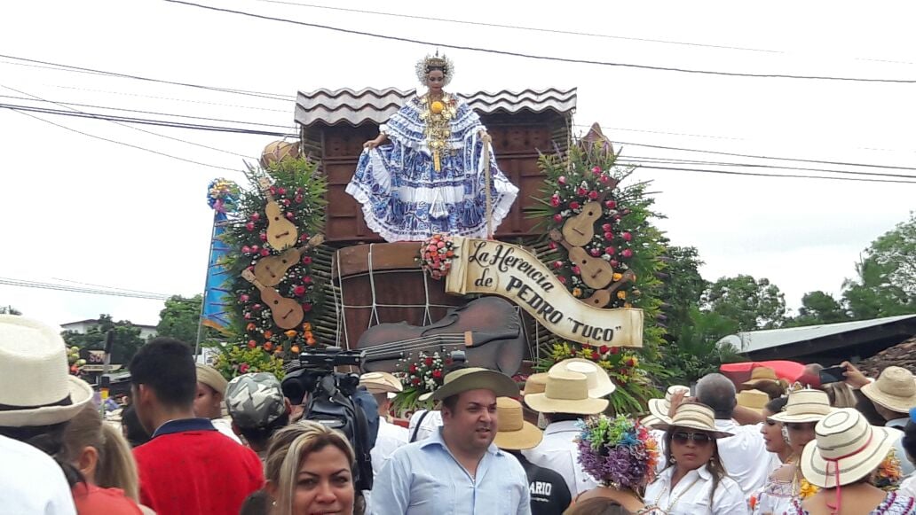 'La Herencia de Pedro Tuco' desfiló en Guararé | Critica