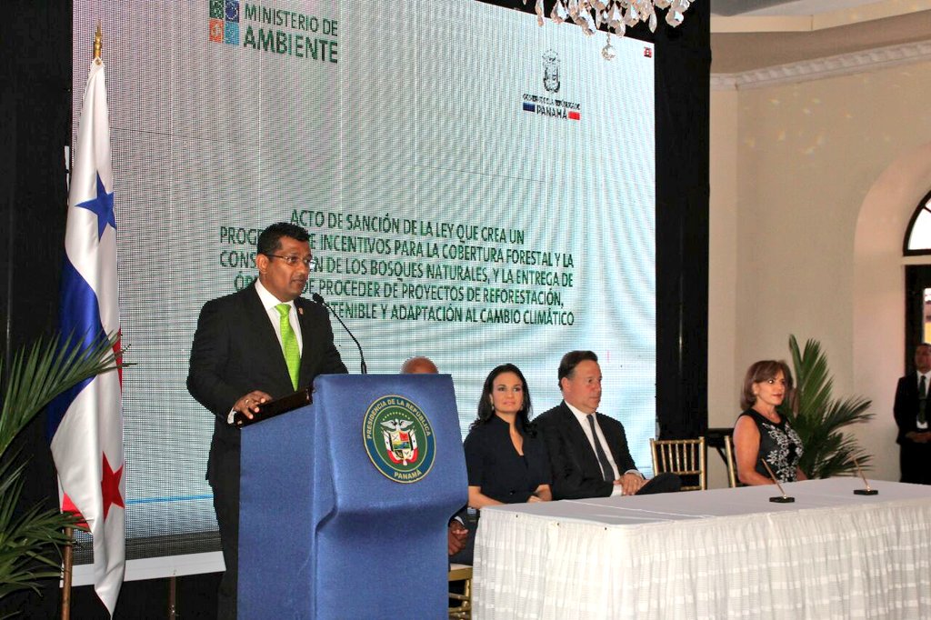 Designan a Emilio Sempris como ministro titular de Ambiente | Critica