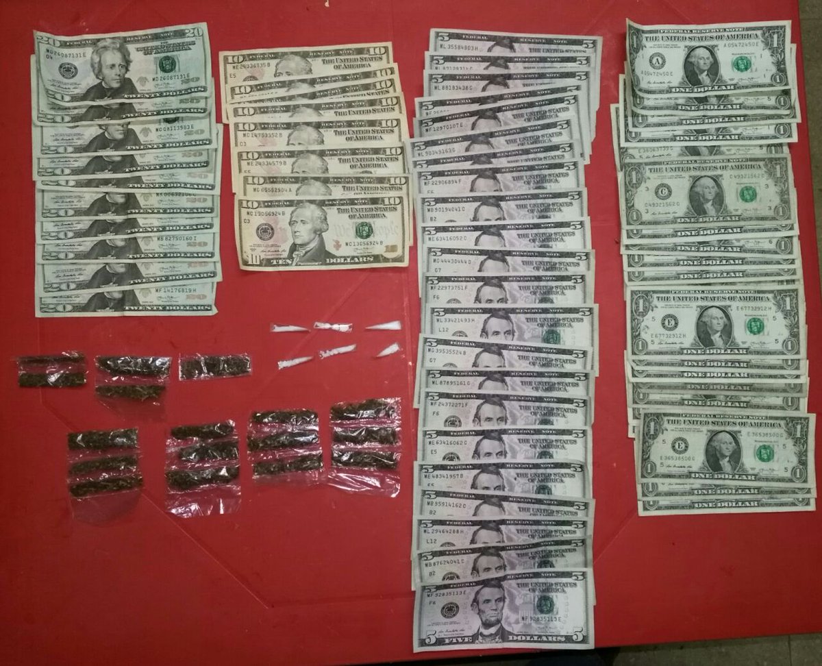 Lo agarran con droga, dinero y arma en su casa | Critica