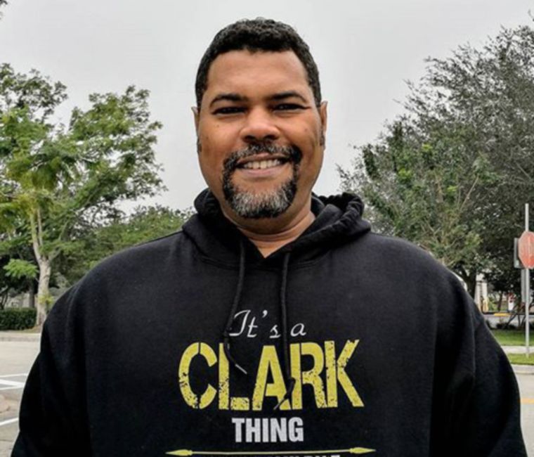 Rodney Clark: la mitad de Panamá fuma kenke | Critica