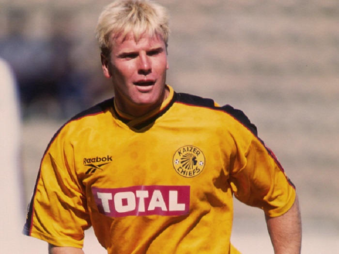 Asesinan a tiros a la leyenda del fútbol sudafricano Mark Batchelor ...