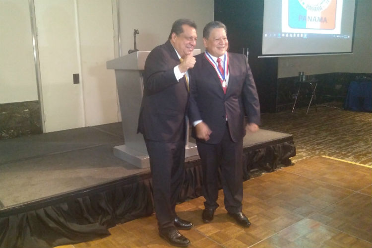 Daniel Alonso: 'Es una distinción que la recibo en nombre de los ...