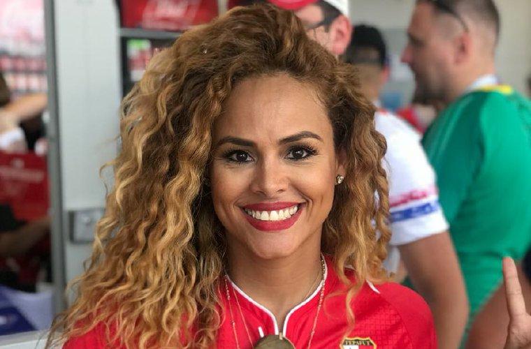 Liza denuncia intento de robo y agresión; ella les dice "basuras" | Critica