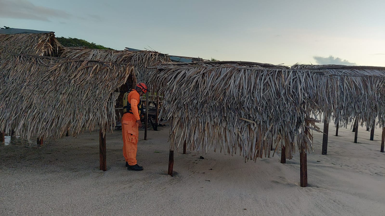 Oleajes causan daños en viviendas y locales turísticos en Coclé | Critica