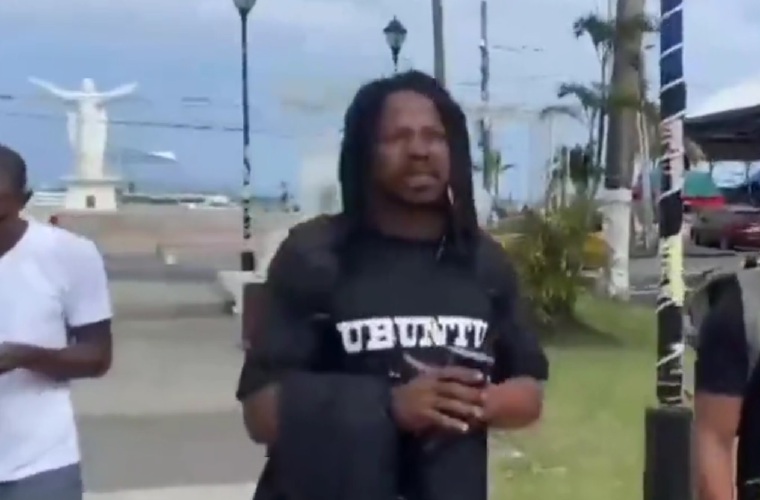 Colonense emprende viaje a pie para reunirse con la vice de Colombia ...