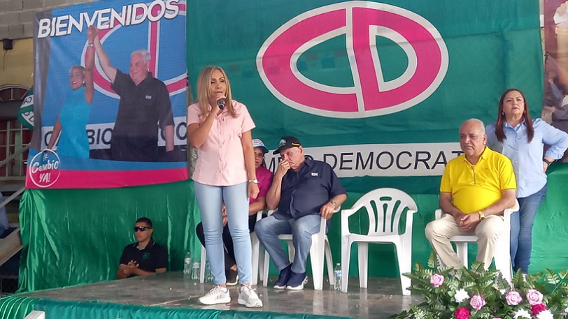 Yanibel Ábrego defiende alianza entre CD y Realizando Metas | Critica
