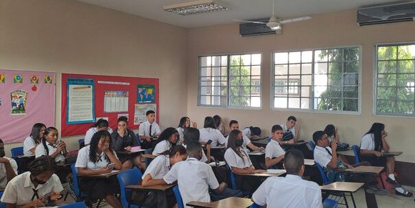 El Moscote recibe a estudiantes graduandos a pesar de reparaciones ...