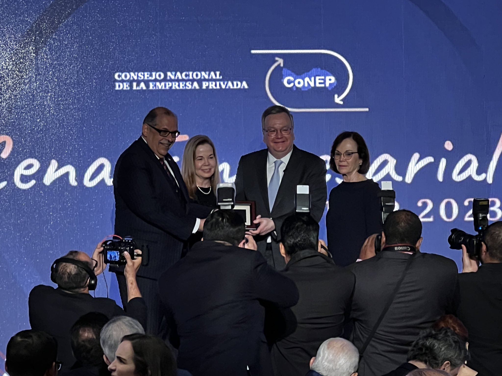 Conep resalta los 75 años del Grupo Melo | Critica