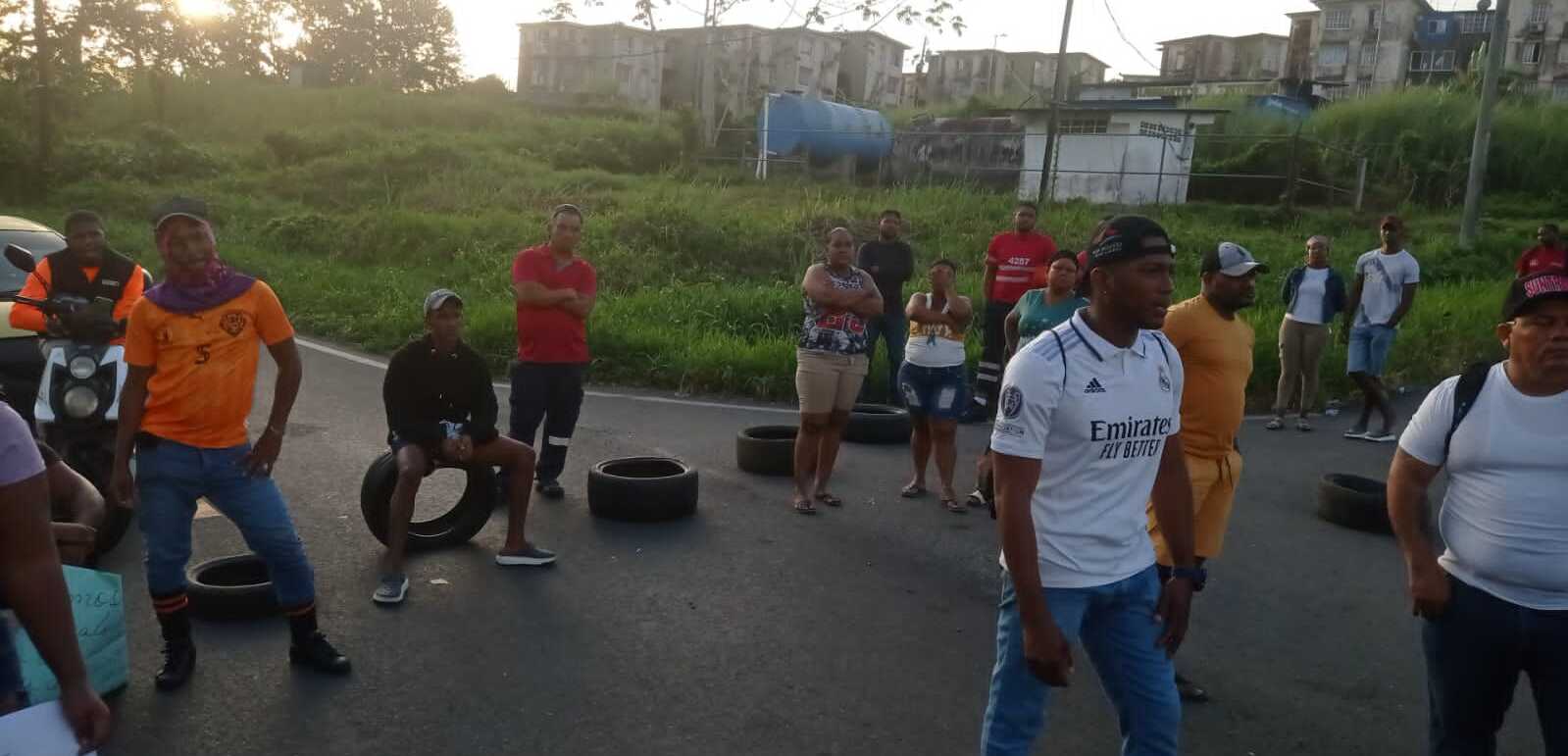 Miércoles de protestas públicas en dos comunidades de Colón | Critica