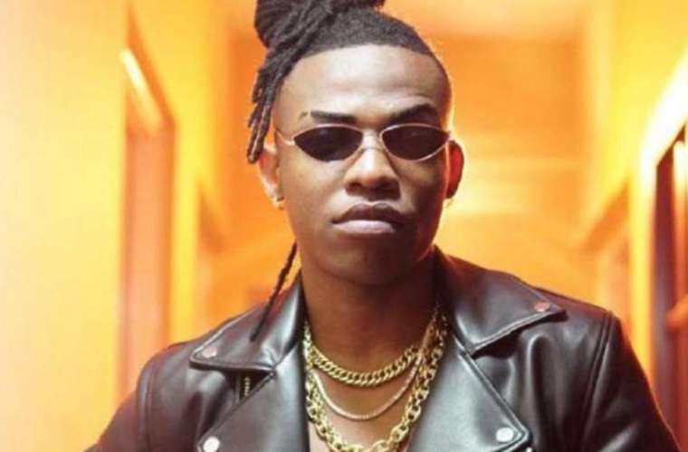 Italian Somalí estrena ‘Noche de gala’ | Critica