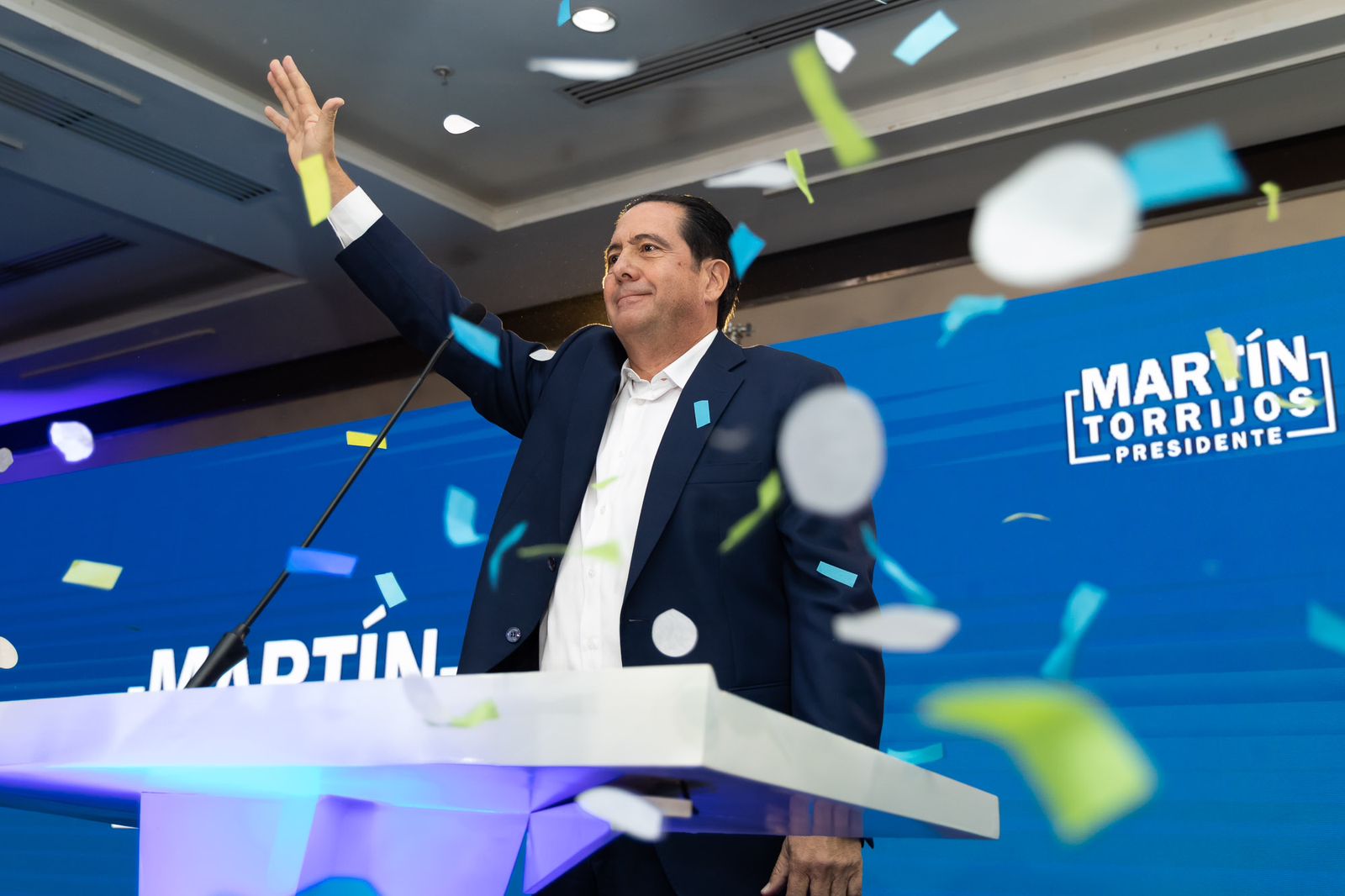 Democristianos postulan a Martín y éste descarta alianza con PRD | Critica