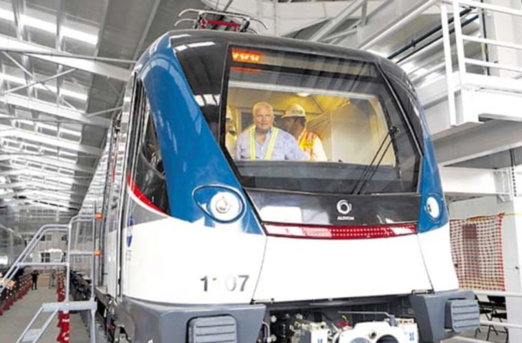 El Metro del "Loco" que nos cambió la vida | Critica