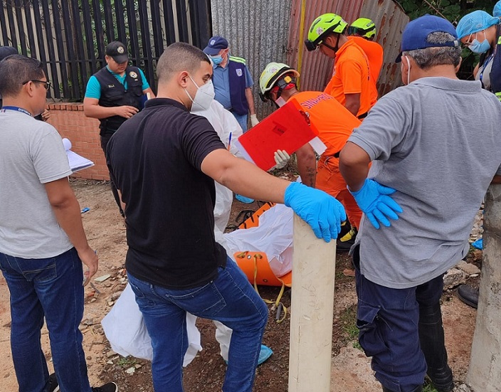 Ubican cadáver en la orilla del río Curundú | Critica