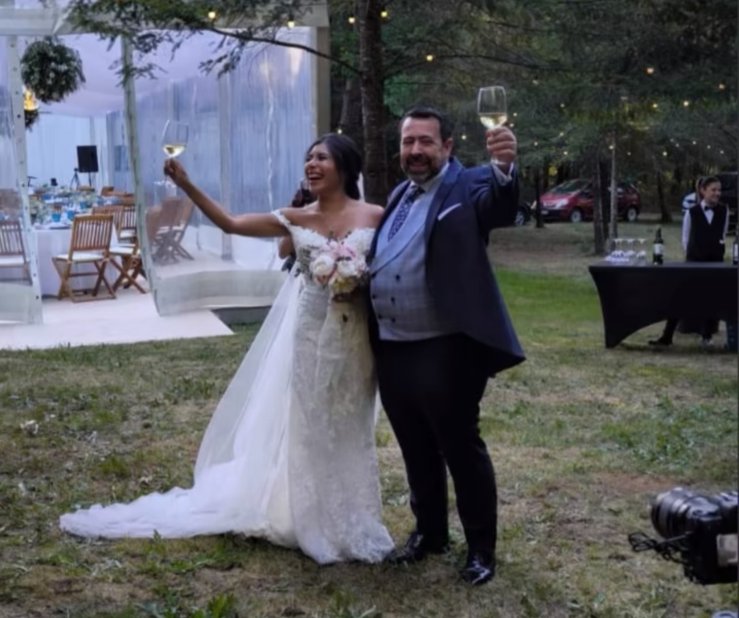 Ana Blanco selló su amor ante Dios | Critica