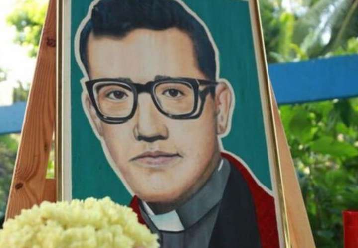 Caminata y misa en memoria del desaparecido padre Héctor Gallego | Critica