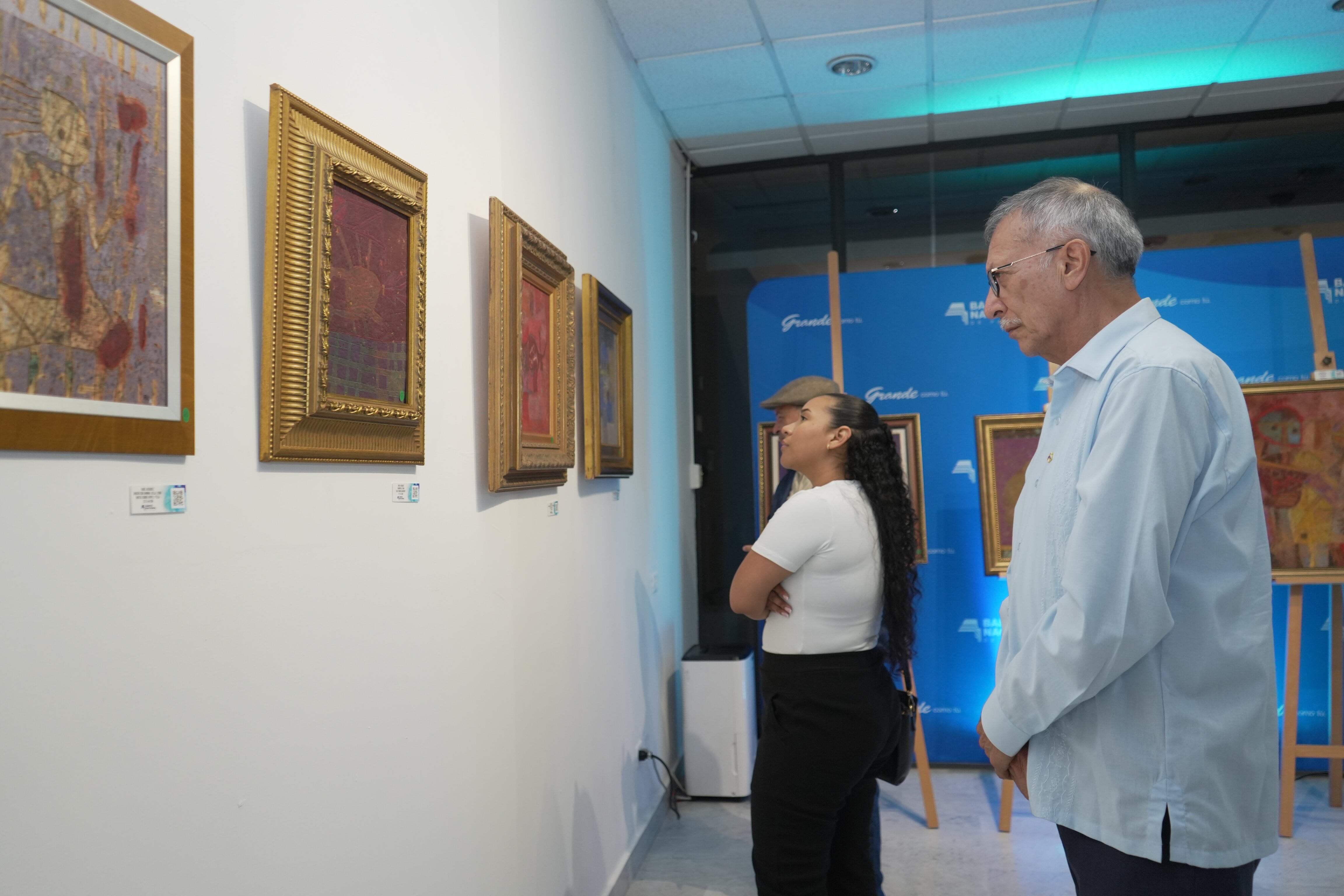 Inauguran 'Retrospectiva', un homenaje a Raúl Vásquez Sáez | Critica