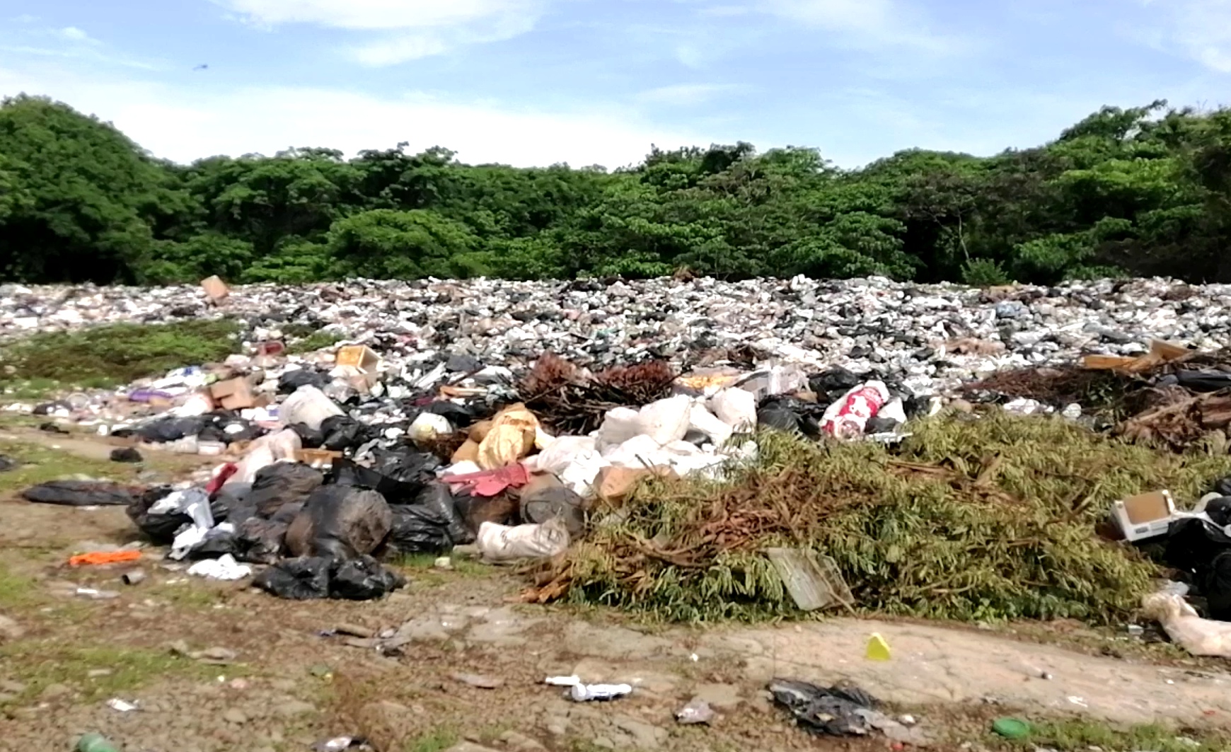Cierre del vertedero de Macaracas genera preocupación y caos | Critica