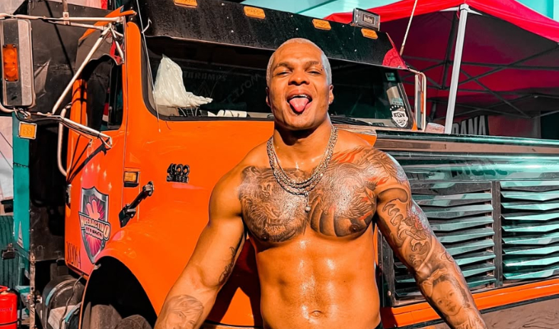 ¡Ya saben! Prohíben el uso de la música e imagen de Chamaco. | Critica